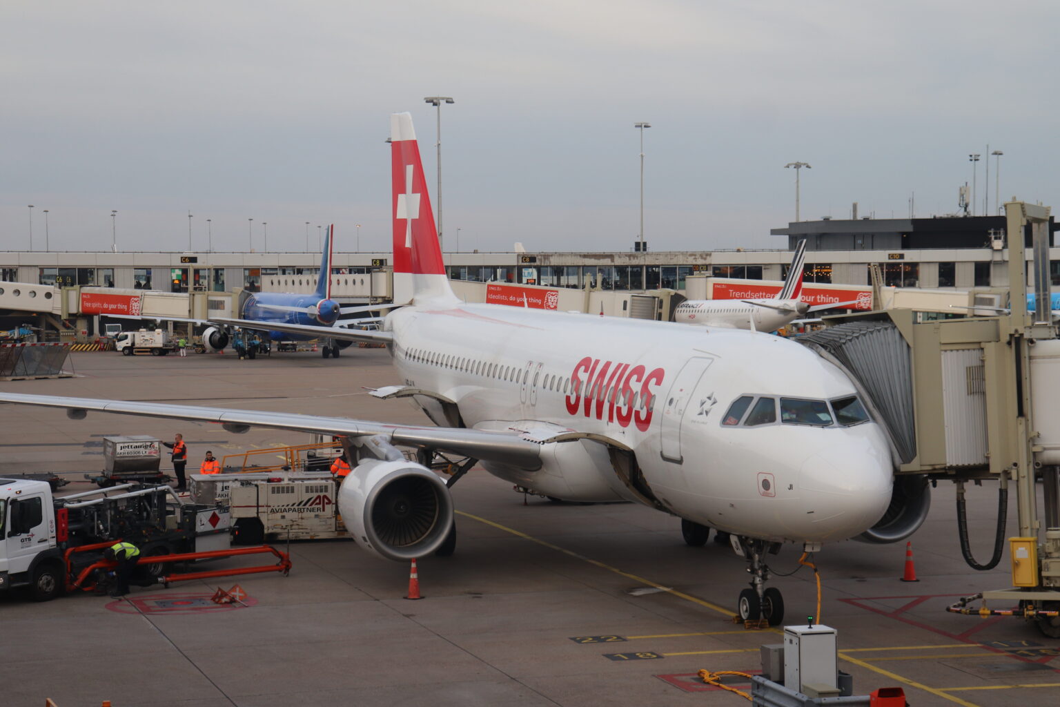 Aircraft Refueling Hazards & Minimum Safe Distance – ARC-Refuellers