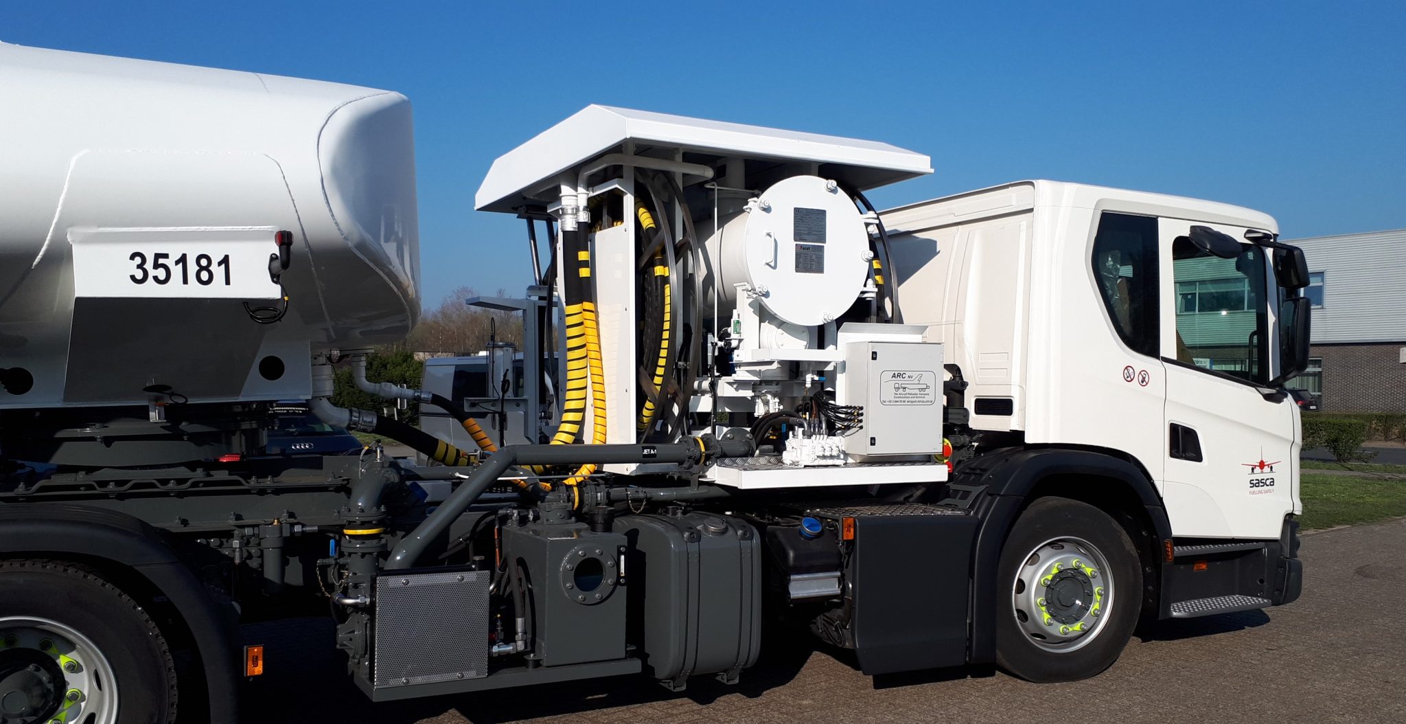 How to Choose Aircraft Refueller Vehicle for Your Airport?